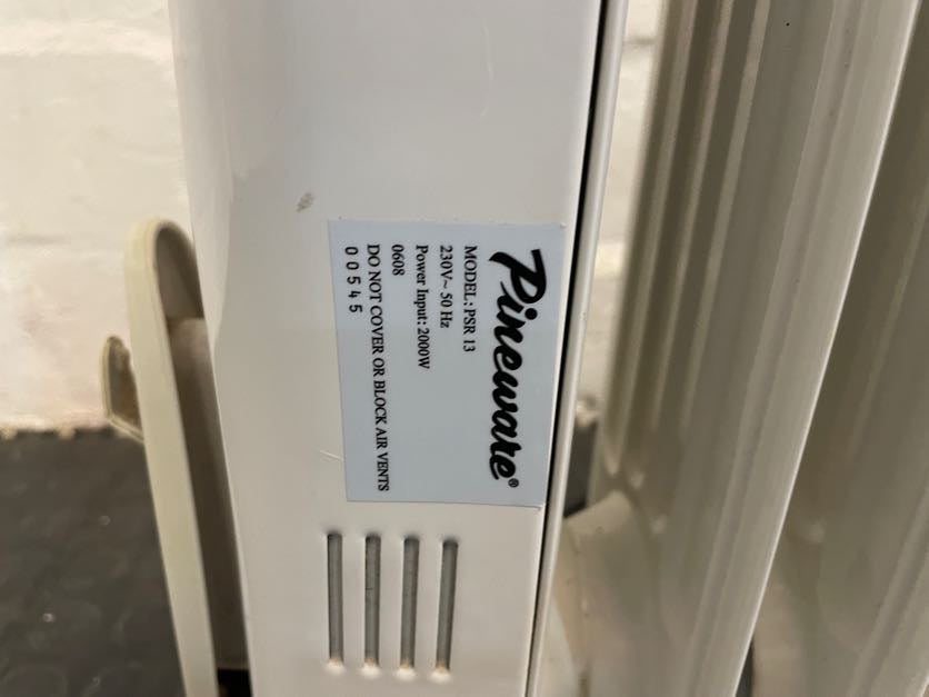 Pineware 12 Fin Oil Heater 2000w - PRICE DROP | 2ndhandwarehouse.com